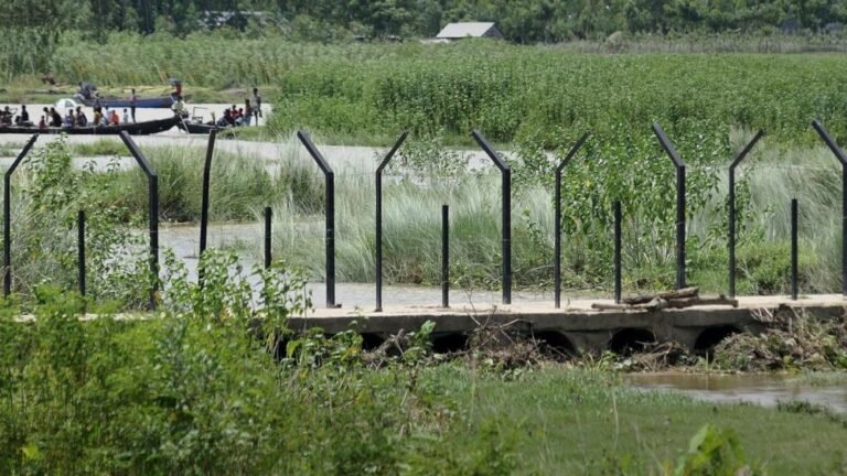 ভারত-বাংলাদেশ সীমান্তে কাঁটাতারের বেড়া নির্মাণ নিয়ে মেঘালয়ের ...